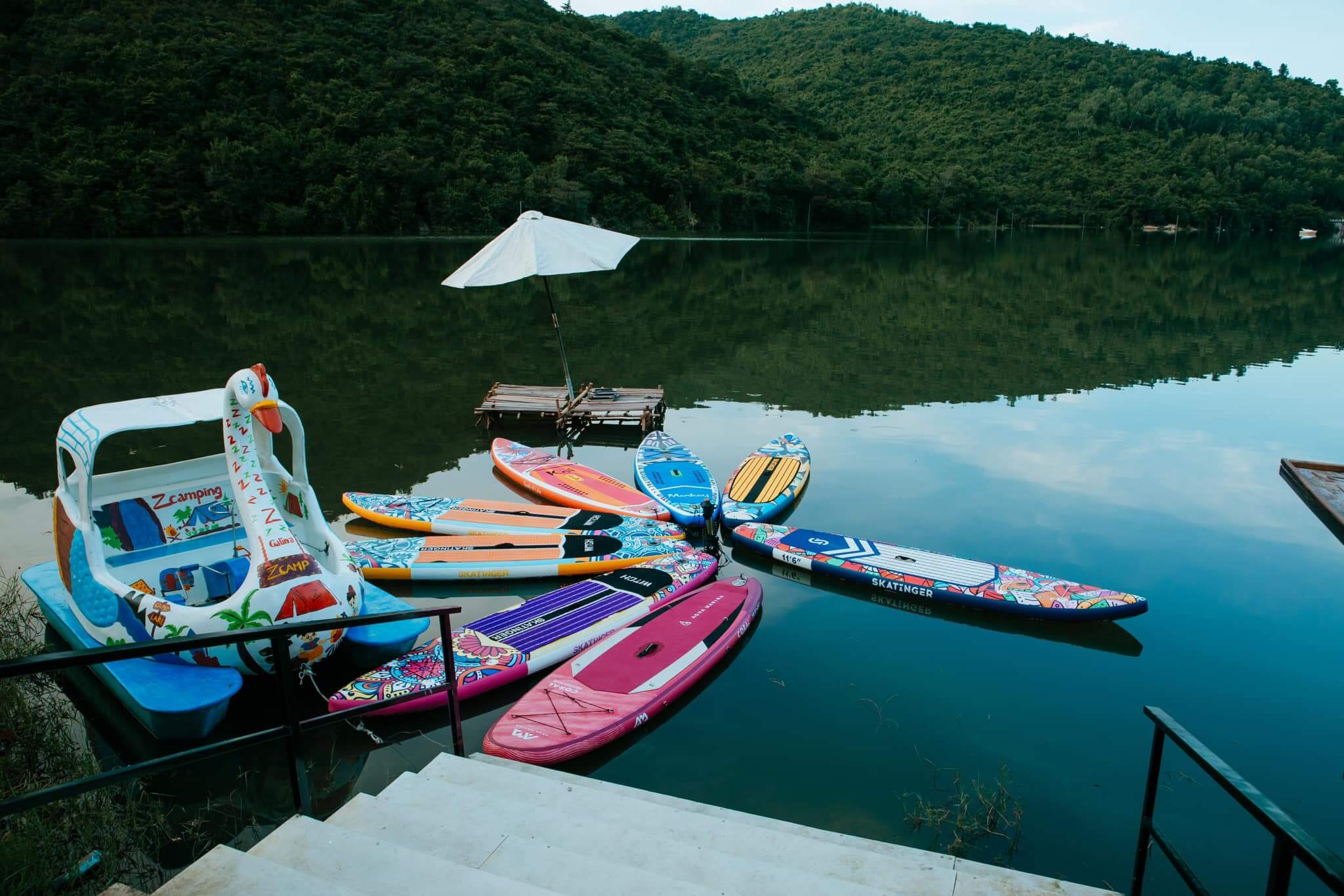 Glamping Biển Nha Trang: Kỳ Nghỉ Thú Vị Cho Gia Đình Yêu Biển