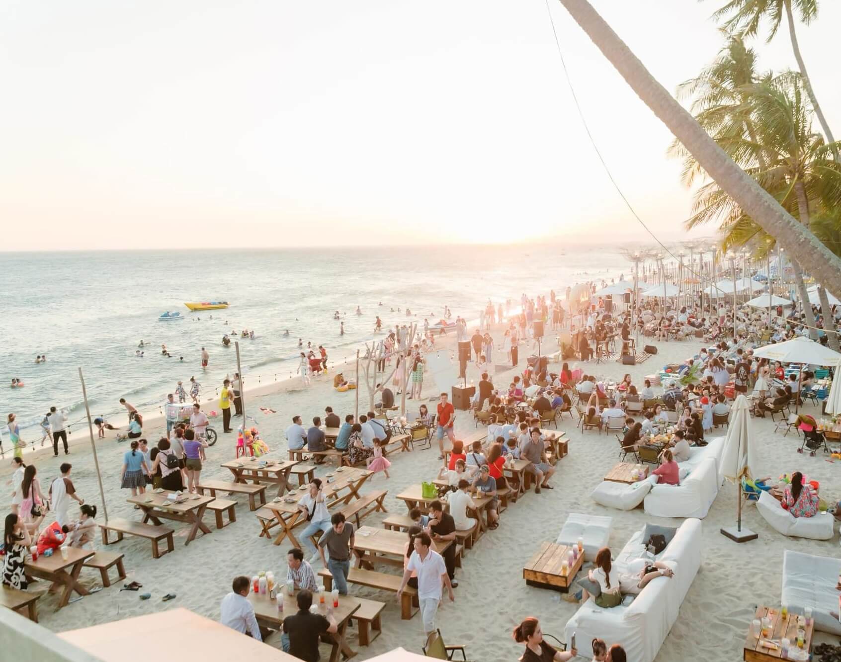 Tận Hưởng Trải Nghiệm Glamping Tại Hanna Beach | GLAMPTRIP