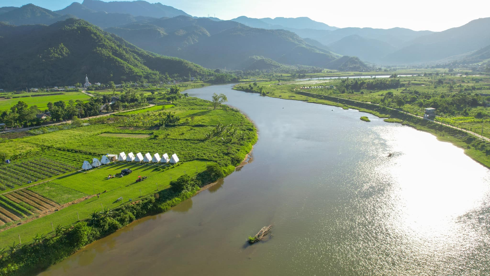 Tận Hưởng Trải Nghiệm Glamping Tại Yên Valley | GLAMPTRIP