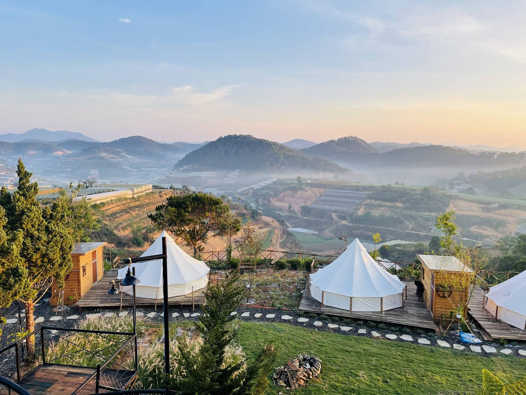 Tận Hưởng Trải Nghiệm Glamping Tại Dalart Glamping & Coffee | GLAMPTRIP