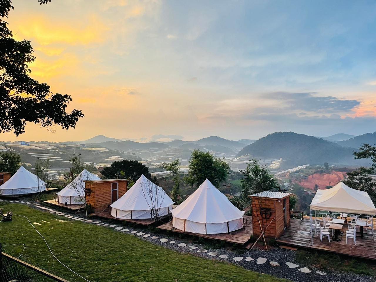 Tận Hưởng Trải Nghiệm Glamping Tại Dalart Glamping & Coffee | GLAMPTRIP